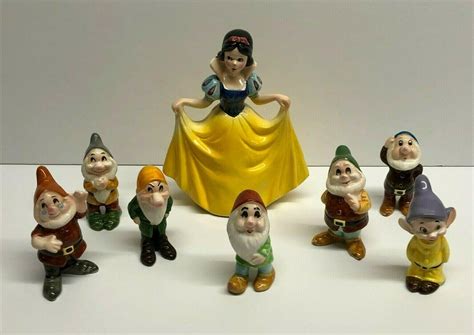 Vintage Walt Disney Snow White And The Seven Dwarfs Ceramic Figure Set