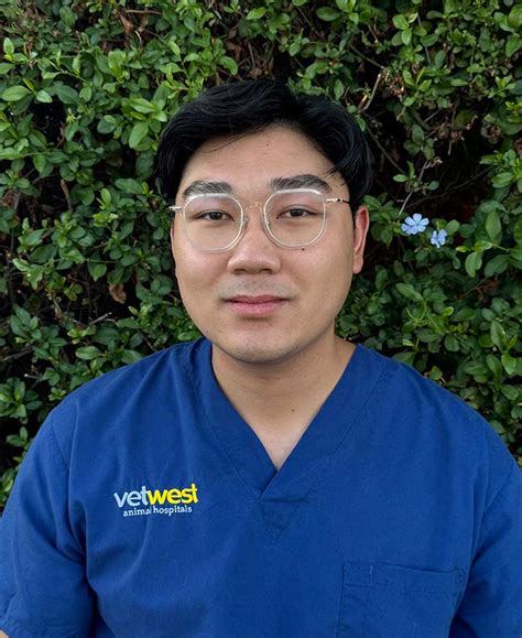 Dr Jonathan Vetwest Veterinary Clinics
