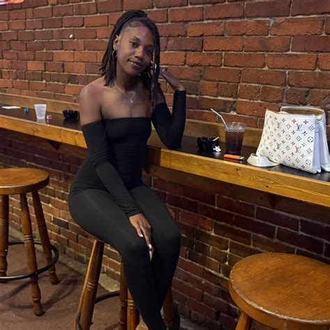 Alizae Smith I Was In A 700k People Networking Group Facebook