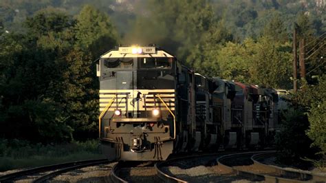 Mystical Wednesday Railfanning Plus A Old Ns Gp40 2 Youtube