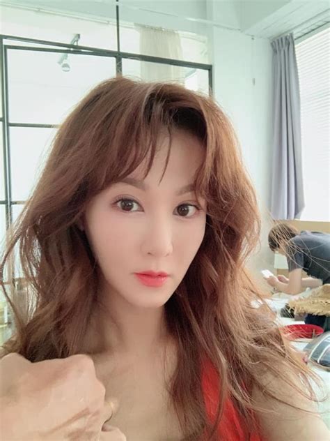 邱琦雯深夜又發飆 與他槓上「對我耍什麼威？」 娛樂 Nownews今日新聞