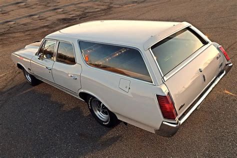 1972 Oldsmobile Cutlass Wagon White 442 Clone 4 Speed 455 Classic