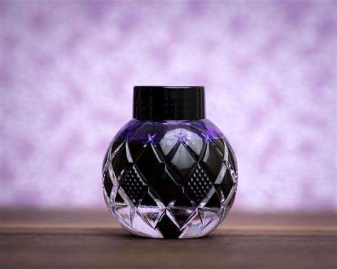 Two Mitasanshodo Inks Hana Lilac And Sumi Jyako Purple With Bronze
