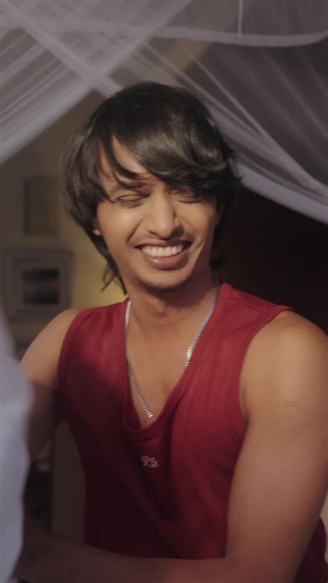 පාවී නව සංගීත සංග්‍රහය අත්විඳින්න Tiktok