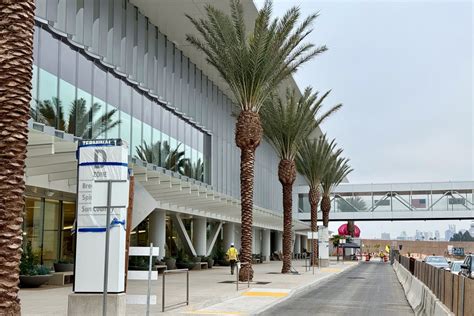 San Diegos New Terminal 1 Shines In Big Debut Comes With New Lounges