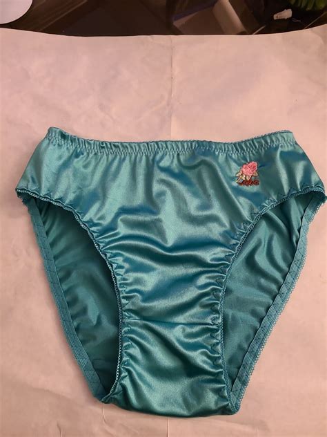 Vintage Shiny Stretch Satin Gem