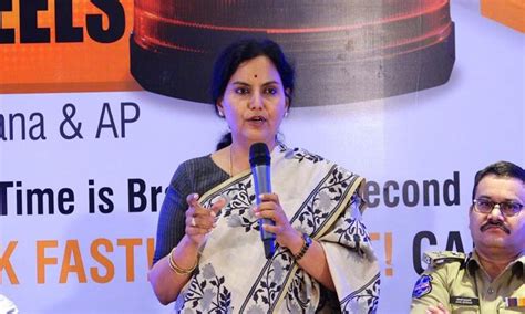 తెలంగాణ కొత్త‌ సీఎస్‌గా శాంతి కుమారి Ias A Santi Kumari Is Telangana