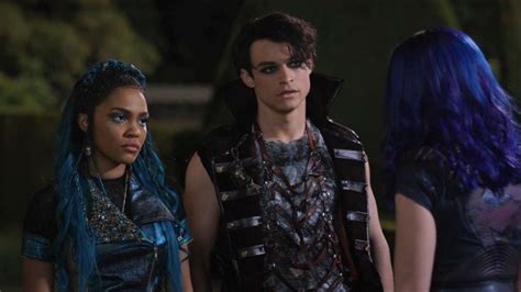 Pin By Dios No Esta Muerto On Harry X Uma Descendants Huma