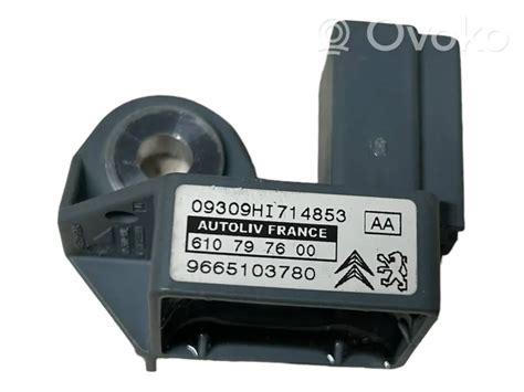 610797600 Citroen C4 Grand Picasso Airbag Deployment Crashimpact