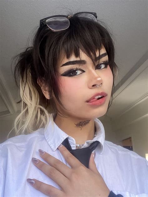 Pin By Renato Castro On Kiyana Vi Kiana Pretty People Hair