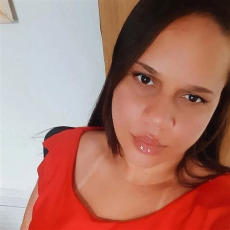 Ana Freitas Freitass Ana • Threads Say More