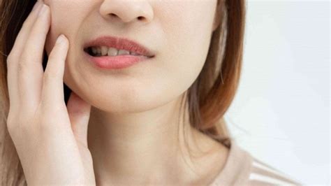 Gingivitis Vs Periodontitis Whats The Difference Emc Healthcare Same