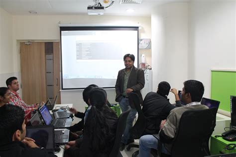 Telerik Conducted Cross Platform Mobile Application Development
