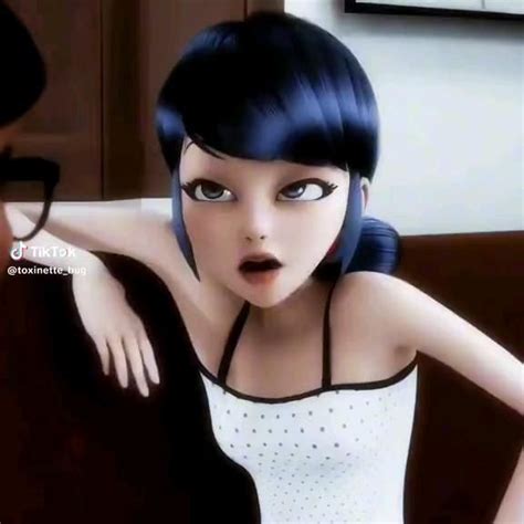 Mari X Ladybug 🐞 Carteles De Películas De Disney Películas De Dreamworks Tikki Y Plagg