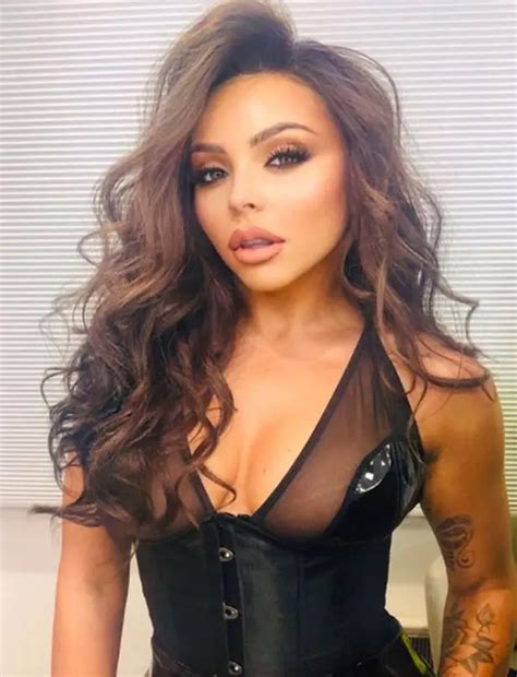 Looking Unbelievably Sexy Scrolller