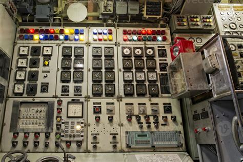 Panel De Control Submarino 20420312 Foto De Stock En Vecteezy