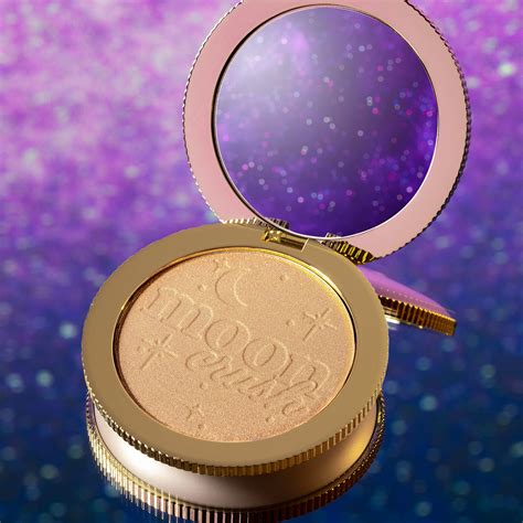 Moon Crush Glossy Glow Highlighter Powder Too Faced