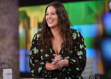 Ashley Graham Shows Off Naked Butt In New Instagram Photo