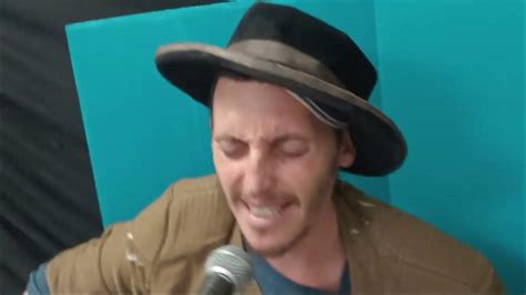 יעקב שורין מצלמה שניה הנר דולק Youtube