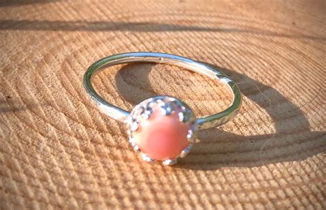 Queen Conch Crown Bezel Ring Etsy