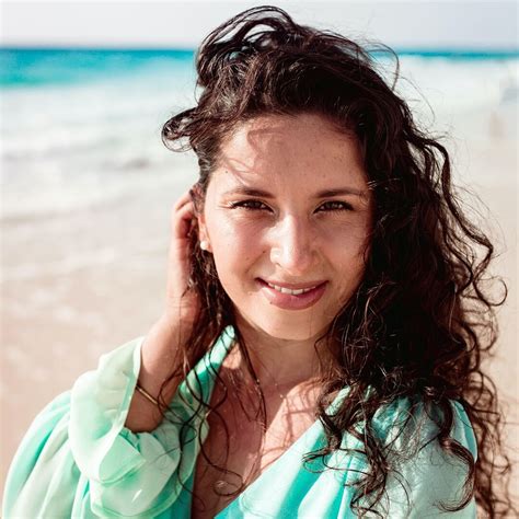 Larisa Olteanu Books Biography Latest Update