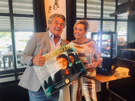 Gouden Plaat Voor Zanger Rob Van Daal Die De Liefde Vond In Café Barbo “kathy Is De Wijze