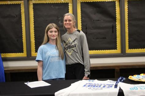 Risons Taylor Signs With Asu Three Rivers Cleveland County Herald