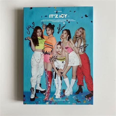 Itzy 비매 Signed 1st Mini Album Itz Icy Itz Version V1