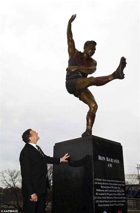 Ron Barassi Afl Farewells A Fearless Hero Both On And Off The Field
