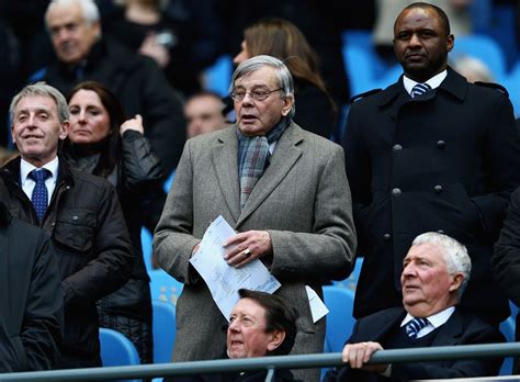 Dickie Bird At The Manchester City V Barnsley Fa Cup Match With Former French Footballer Patrick
