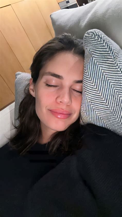 Sara Sampaio Sara Sampaio Celebrities Save