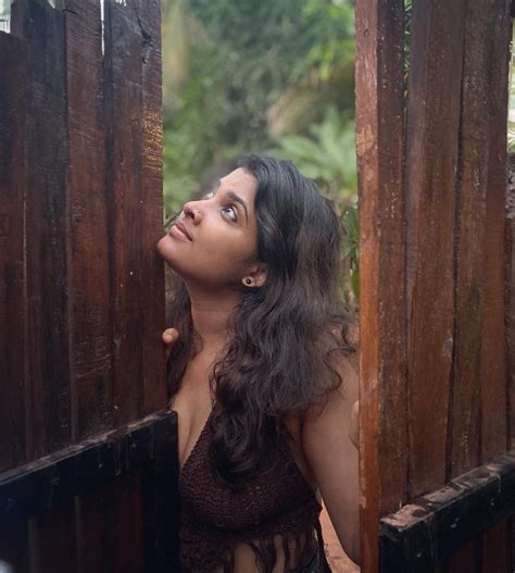 Divya Prabha Malayalam Actress Who Looks Bold Infamous For Ariyippu Movie Divya Prabha