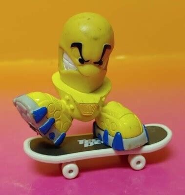 Tech Deck Dude Crew Thumb Figure Toy 2001 X Concepts And Skateboard Rare