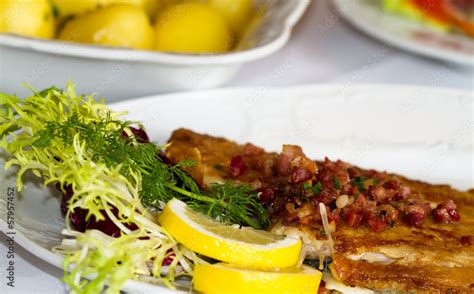 Schollenfilet Angerichtet Stock Foto Adobe Stock