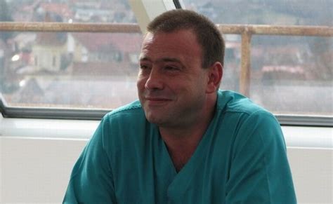 Fost Manager Al Maternităţii Braşov Găsit în Stare De