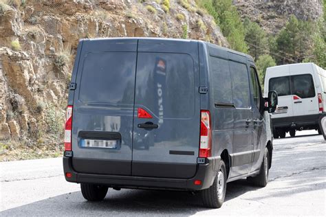 New Renault Master Nissan Nv400 And Vauxhall Movano First Spy Photos