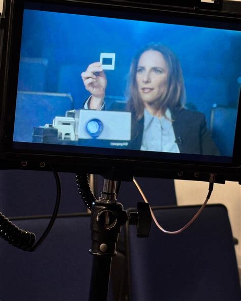 Sivane Kretchner ‎ועכשיו לאן הולכים אני כבר מאופרת‎ Instagram