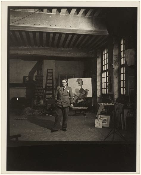 Pablo Picasso Dans Latelier Des Grands Augustins Paris En 1938
