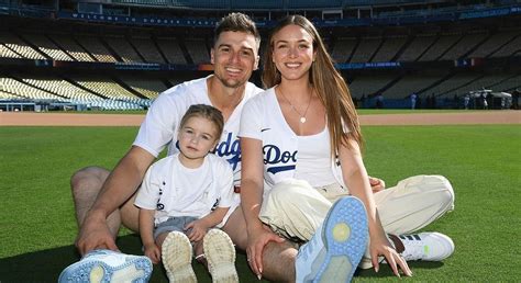 Does Kike Hernandezs Wife Speak Spanish The Linguistic Identity Behind