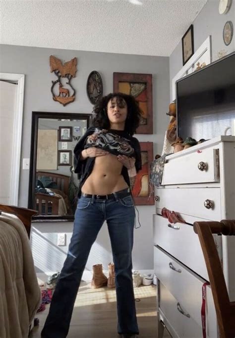 Midriff Nude Porn Pictures Xxx Photos Sex Images 4059580 Pictoa