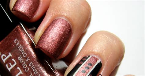 Aliquid Todays Mani The Rusty Skunk