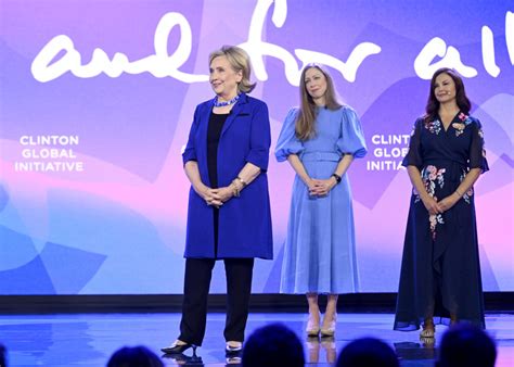 Hillary And Chelsea Clinton Don Blue Shades At Global Initiative Event