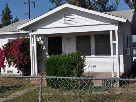 1607 Clay St Redlands Ca 92374 Zillow