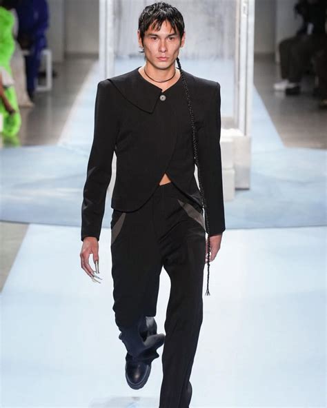 Meet Evan Mock The Fil Am Lead In Rosés “toxic Till The End” Mv