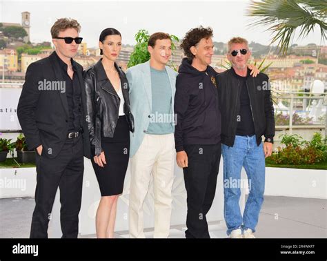 Cast Members Of The Film Michael Pitt Raquel Nave Warren Goz Jean