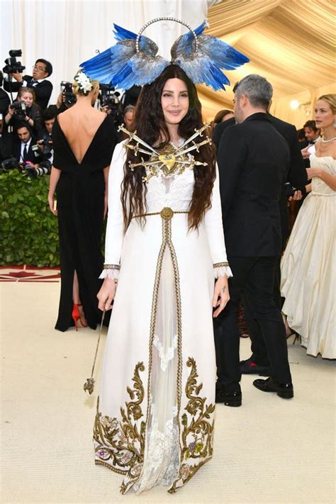 Lana Del Rey Wears Alexander Mcqueen Tree Branches To 2024 Met Gala