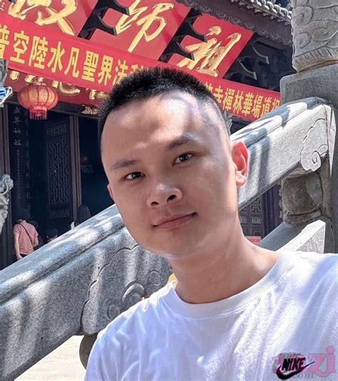 梁允超 男子汉图鉴！