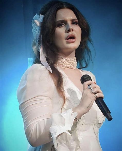 White Dress R Lanadelreynsfw