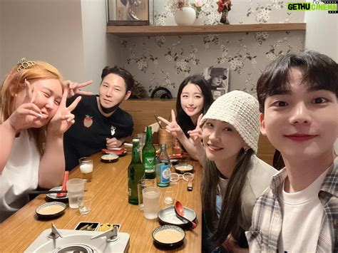 Park Ye Eun Instagram 검은양 게임이 종료되었습니다 여러분 어떻게 보셨나요 저에게는 저 자신을 돌아보게 하는 소중한 경험이었습니다 첫 날 밤