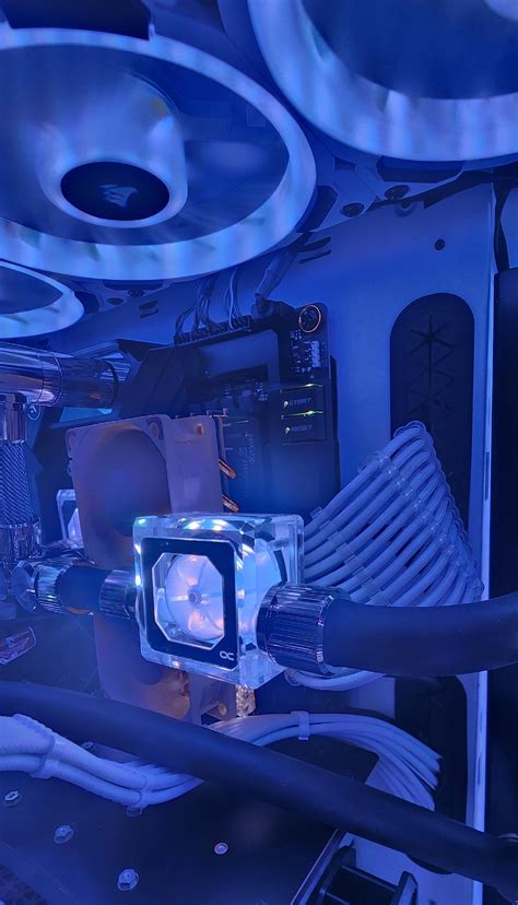 Corsair 5000t With Ekwb Lian Li Distro Comolete Rwatercooling